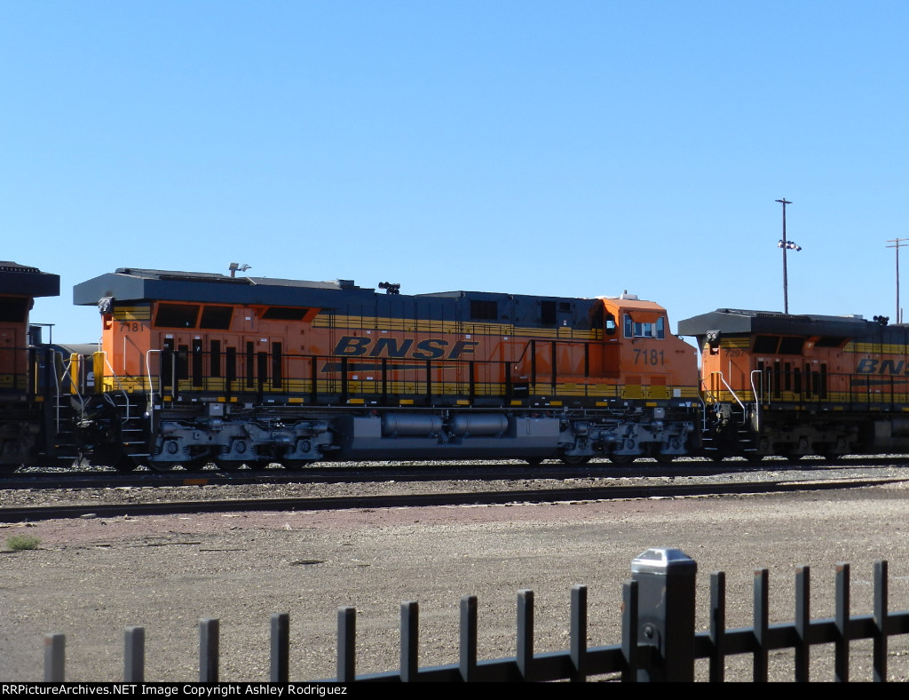 BNSF 7181
